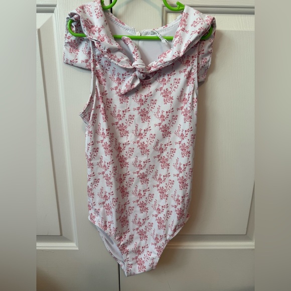Minnow | Swim | Minnow Floral Pink And White Swimsuit | Poshmark